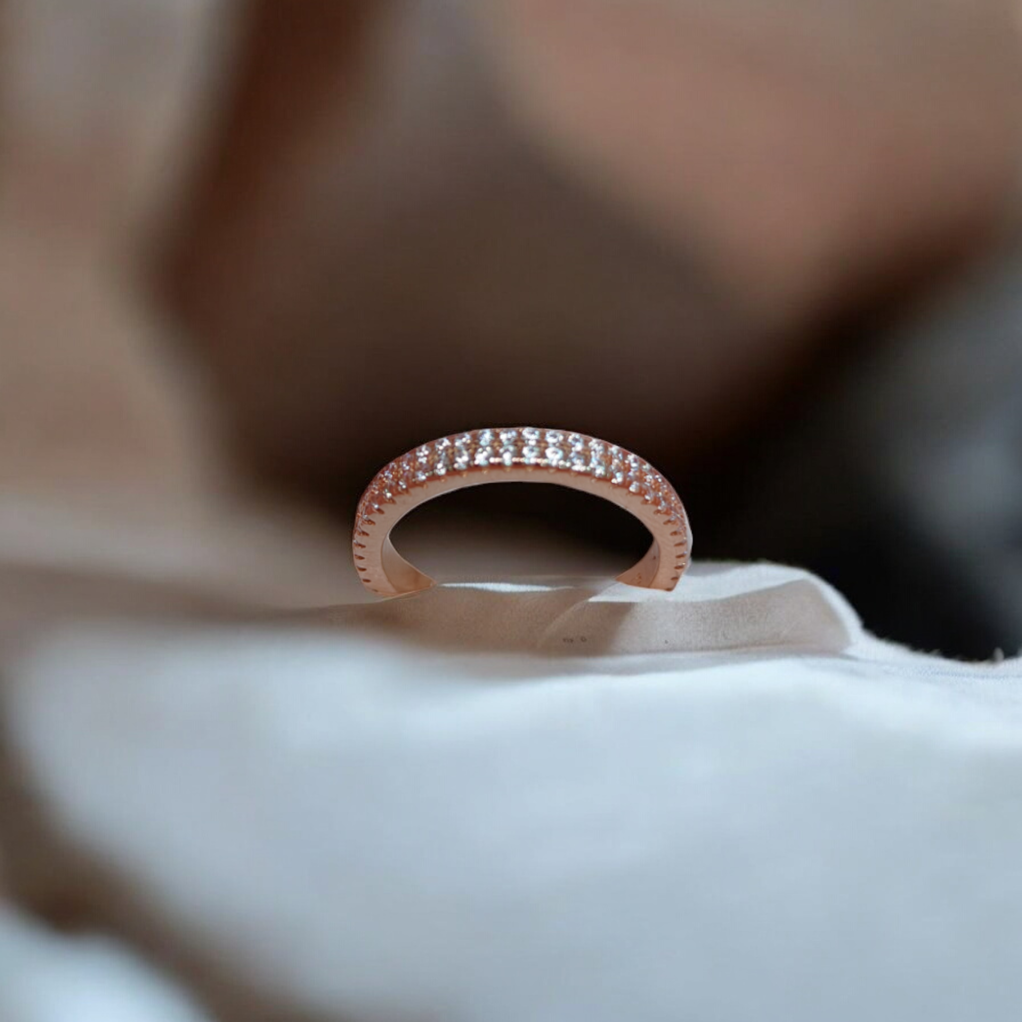 Rose gold double line diamond ring – BhuuuBrands